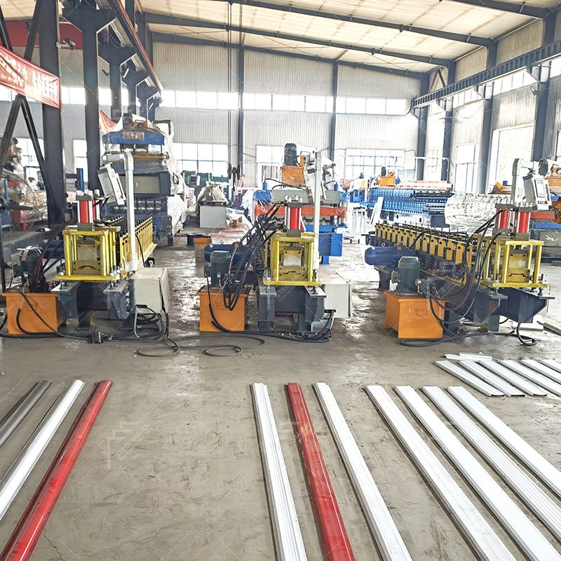 Russia Popular Full Automatic Garden Palisade Fence Roll Forming ...